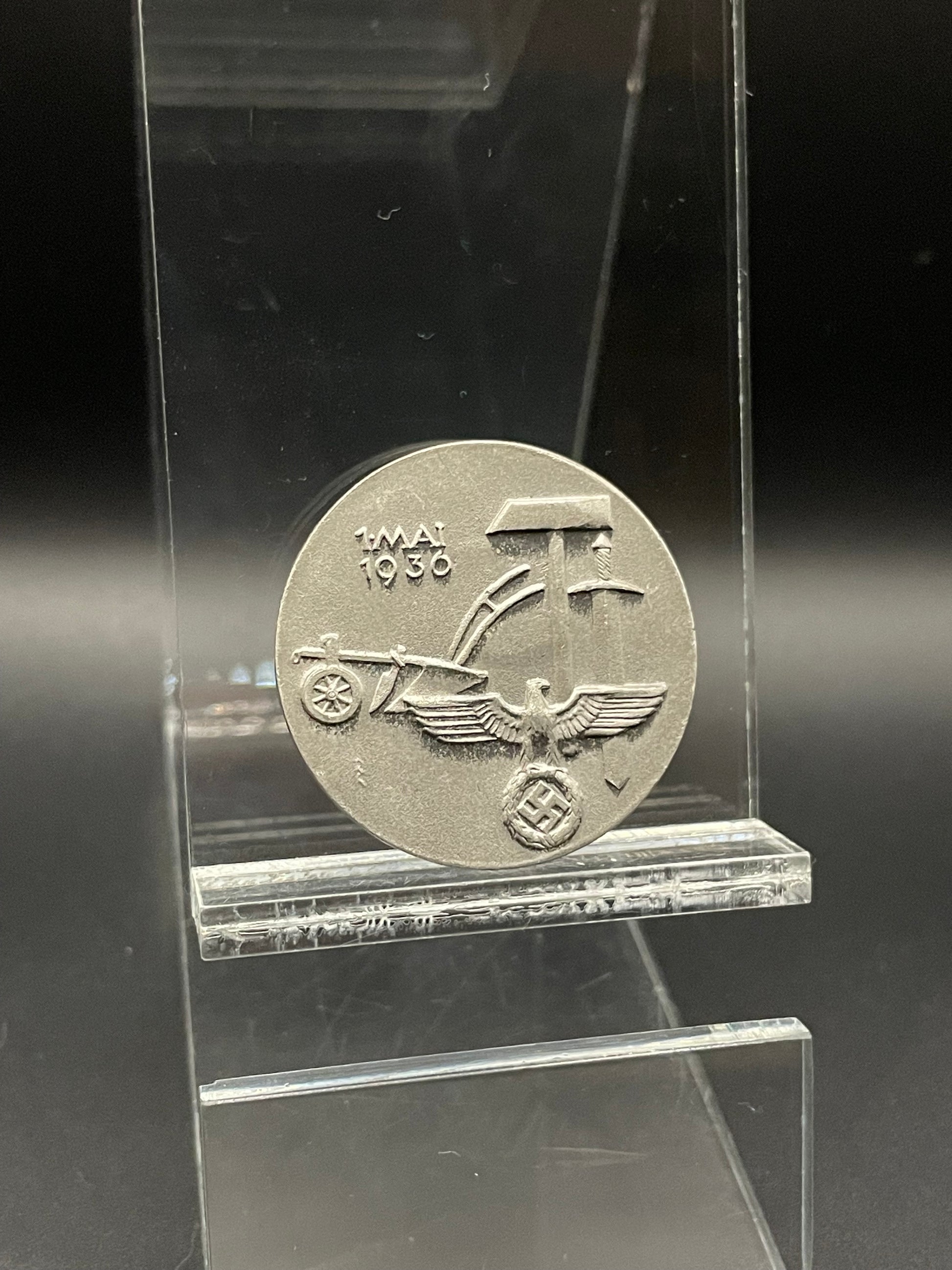 GERMAN PRE WW2 1936 MAY 1ST TAG DER ARBEIT BADGE BY SCHANTZ & EPPERLEI ...